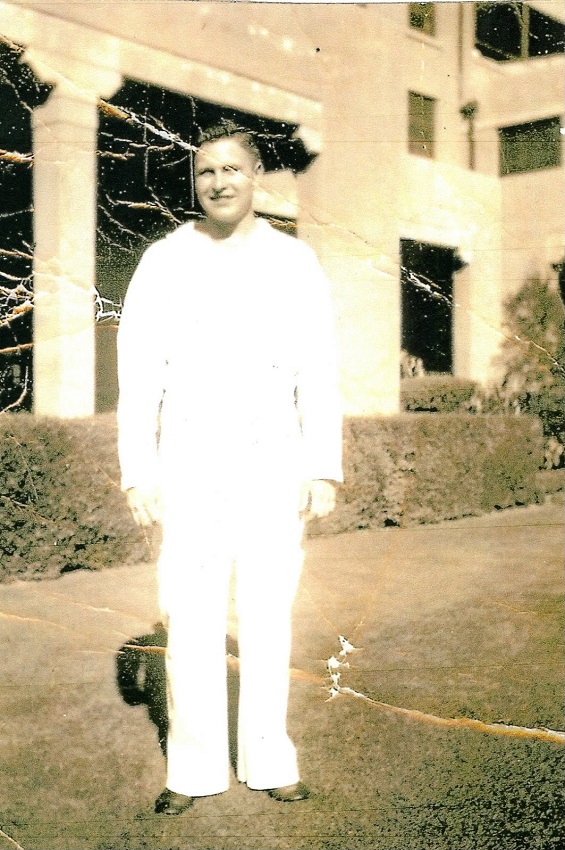 Chief Pharmacist’s Mate Paul L. Larson (1919–1944) – Delaware's World ...